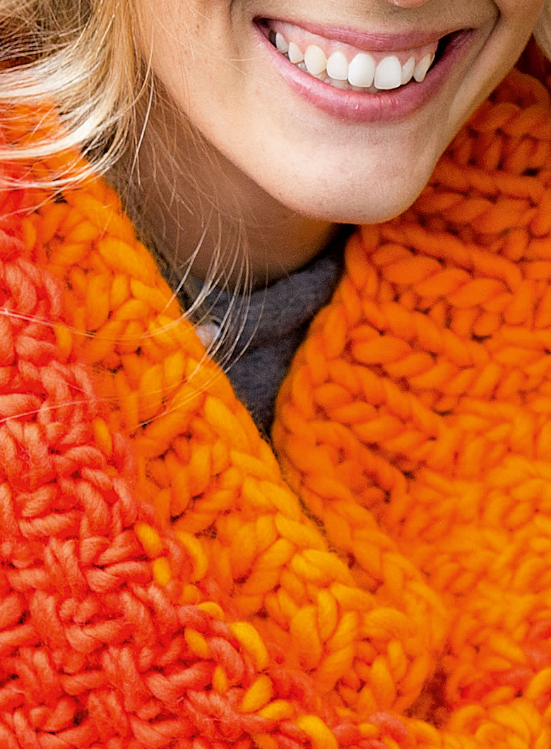 Lana Grossa LOOP Lei uni/neon | FILATI Mützen & Accessoires No. 4 - Modell 15 A rechts | FILATI ...